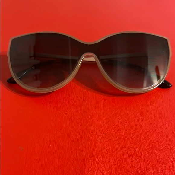 Accessories | Jessica Simpson Big Cat Eye Sunglasses Cream Rims | Poshmark